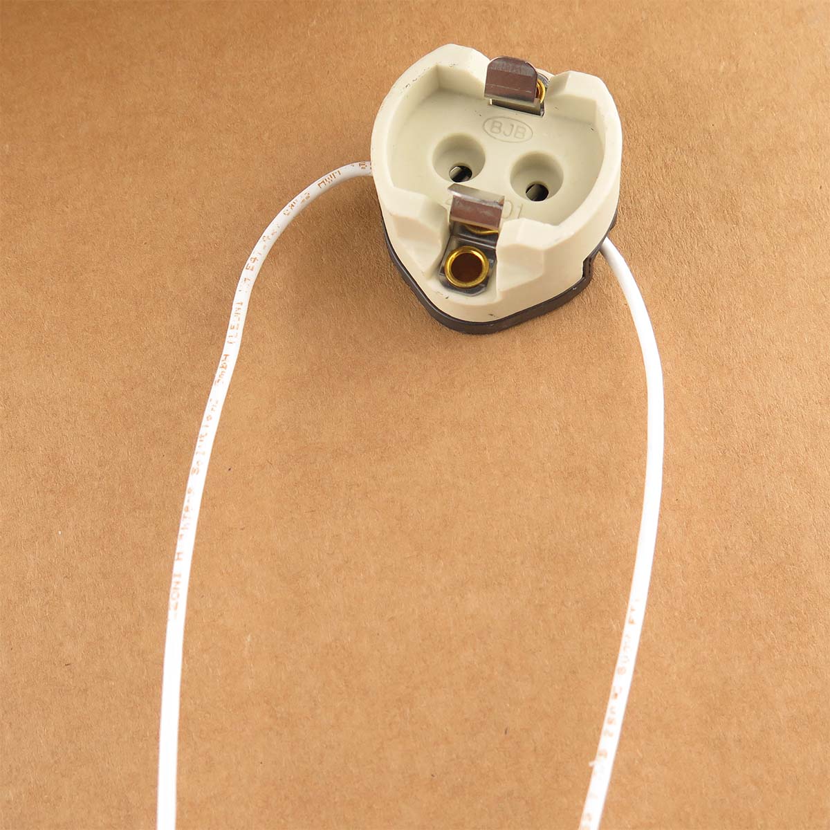 Static Sale! G27981 + G12 Base BiPin H1D Ceramic Lamp Holder/Socket