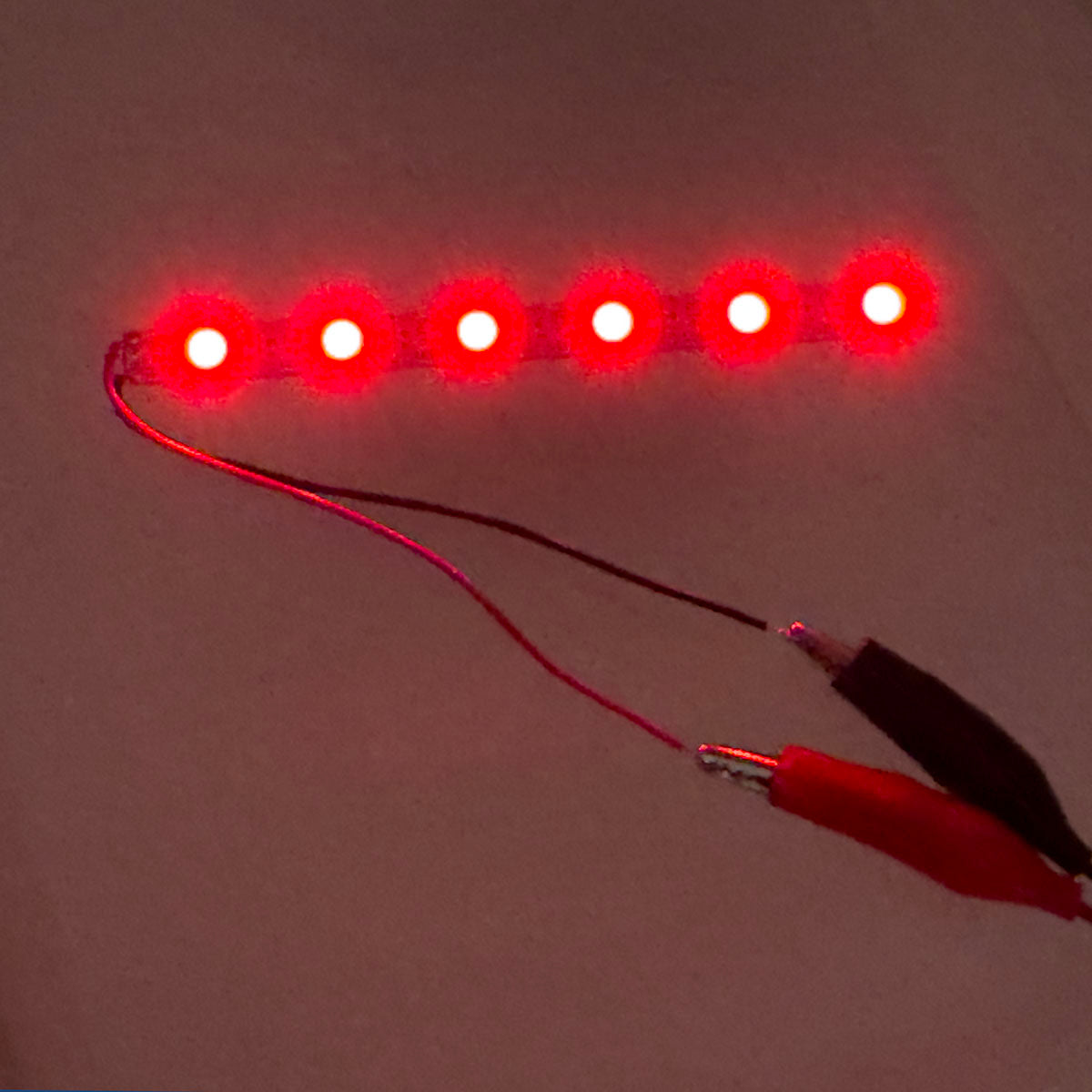 G28992 ~ Blinding Red 6 LED Light Bar 9V to 12VDC